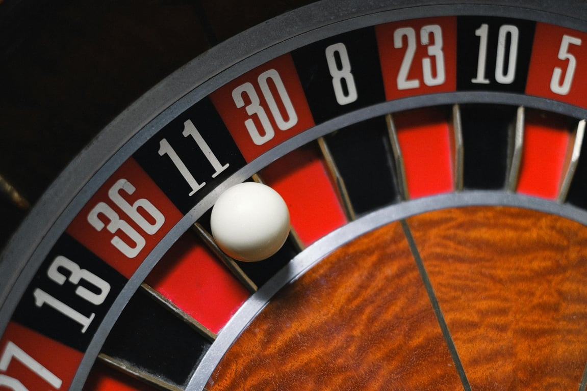 How to play roulette: An expert online guide for beginners - FIRST
